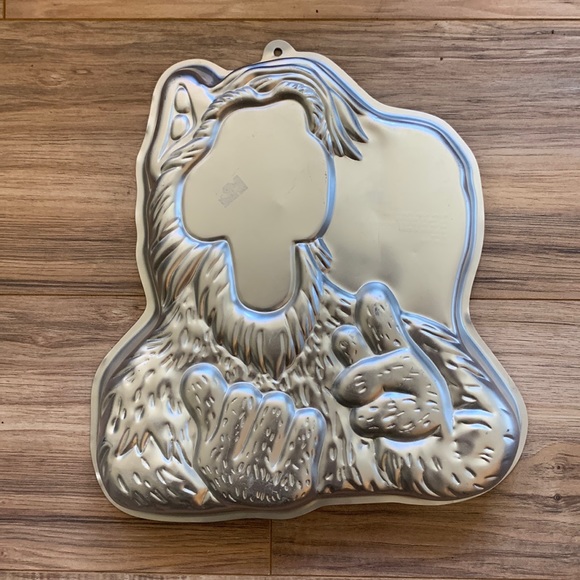 Wilson | Kitchen | Alf 8s Vintage Wilson Cake Pan | Poshmark